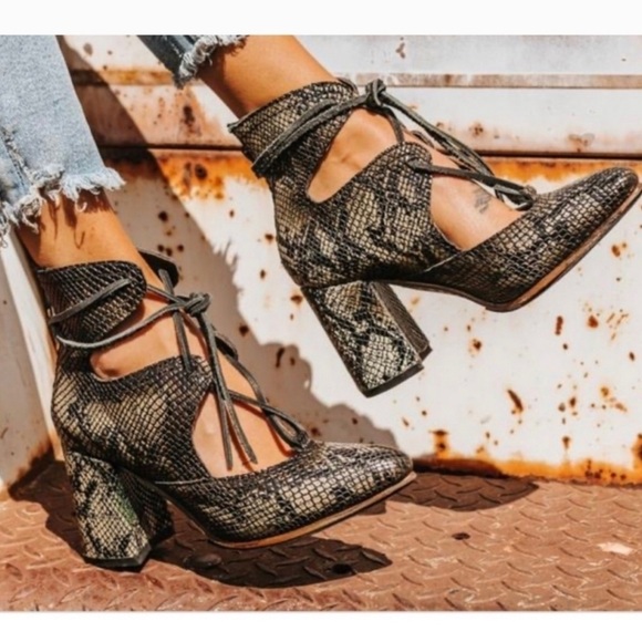 freebird | Shoes | Rare Freebird Joyce Snakeskin Western Boho Black ...
